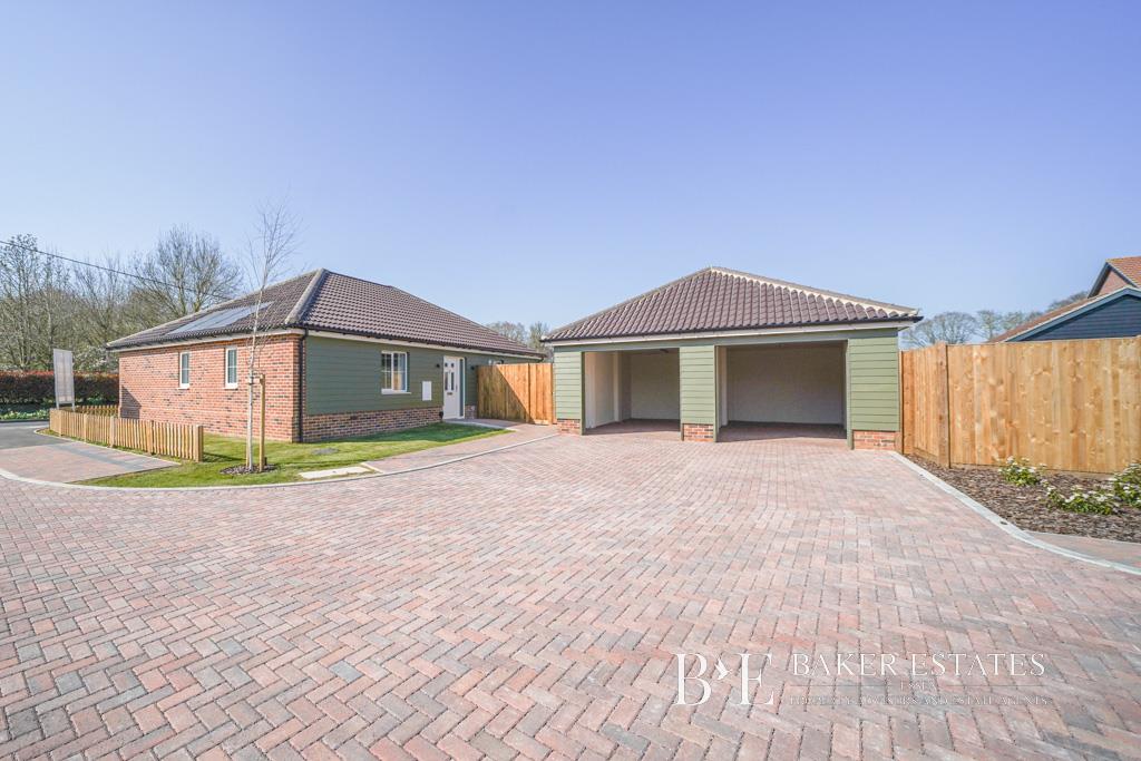 Great Oak Place, The Street, Raydon – Baker Estates